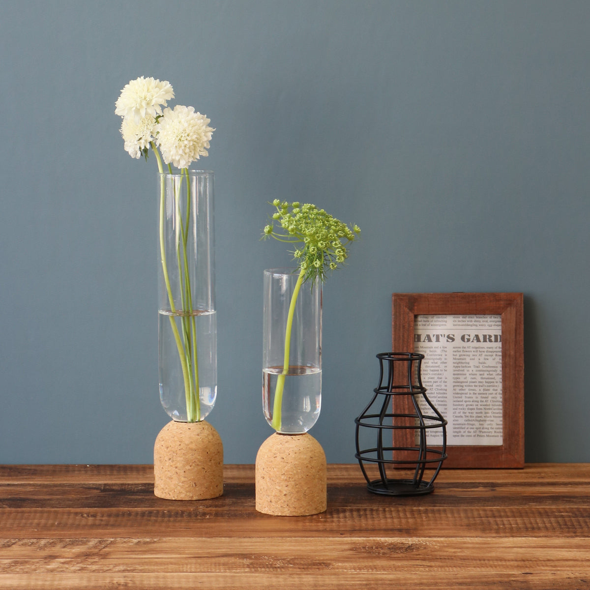 ころんと丸いコルクが愛らしいガラスの一輪挿し【coruru - コルル】